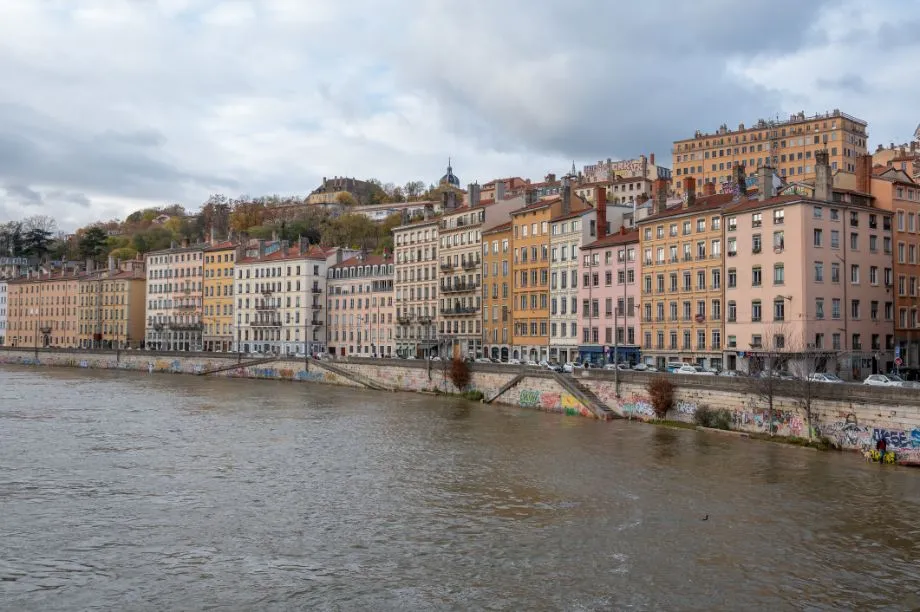 Bus to Lyon - Consult timetables & book affordable tickets | BlaBlaCar