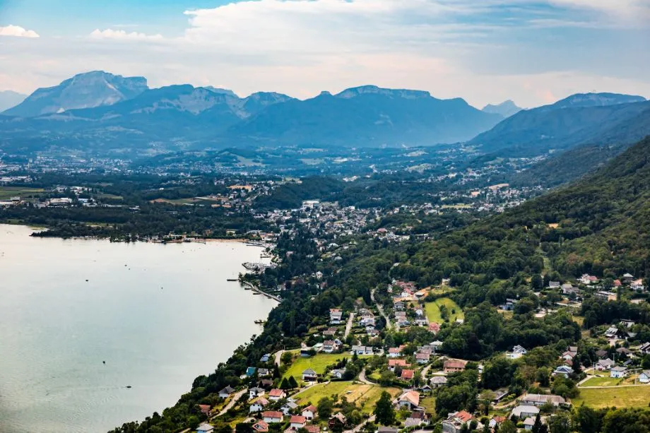 Bus Marseille > Aix-les-Bains dès 17,99 € avec BlaBlaCar Bus (ex Ouibus)
