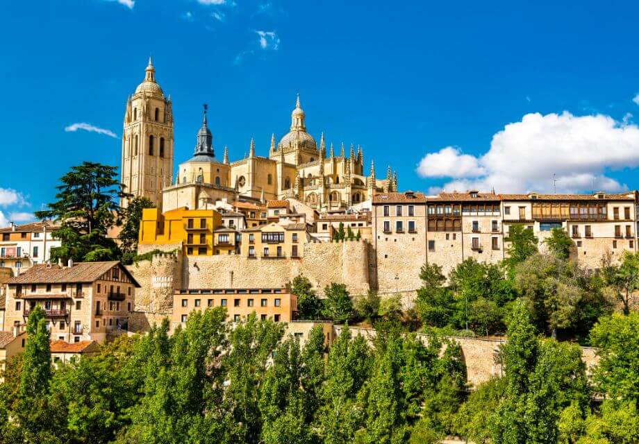 Tren de Madrid a León con Renfe | BlaBlaCar